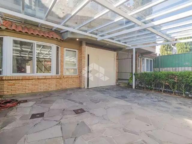 Casa / Sobrado para Venda em Porto Alegre/RS Tristeza 3 Quartos