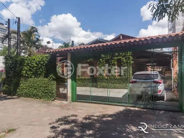 Casa / Sobrado para Venda em Porto Alegre/RS Tristeza 3 Quartos