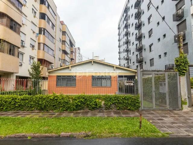 Casa / Sobrado para Venda em Porto Alegre/RS Tristeza 3 Quartos