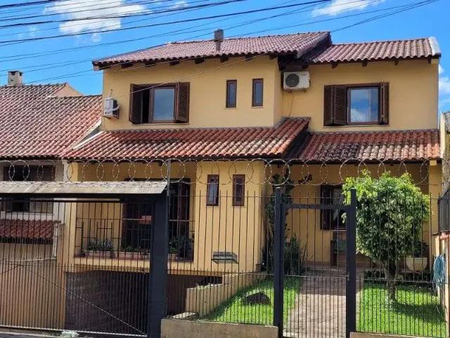 Casa / Sobrado para Venda em Porto Alegre/RS Tristeza 3 Quartos