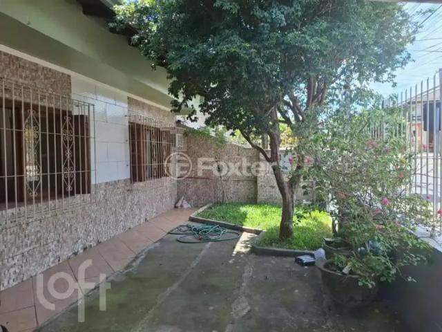 Casa / Sobrado para Venda em Porto Alegre/RS Tristeza 3 Quartos