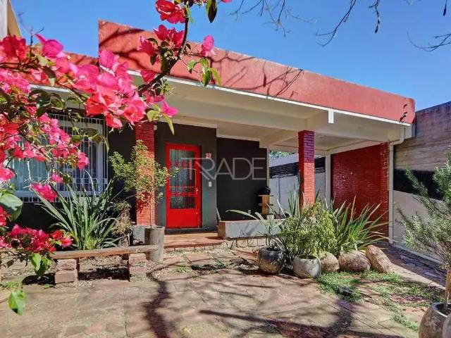 Casa / Sobrado para Venda em Porto Alegre/RS Tristeza 3 Quartos