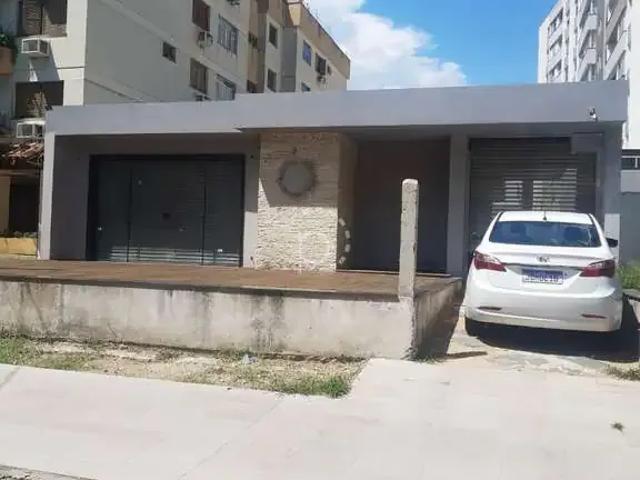 Casa / Sobrado para Venda em Porto Alegre/RS Tristeza 3 Quartos