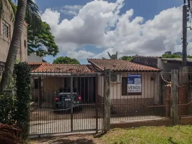 Casa / Sobrado para Venda em Porto Alegre/RS Tristeza 3 Quartos