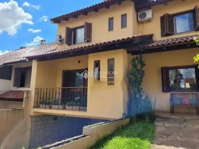 Casa / Sobrado para Venda em Porto Alegre/RS Tristeza 3 Quartos
