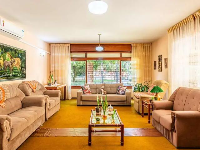 Casa / Sobrado para Venda em Porto Alegre/RS Tristeza 3 Quartos
