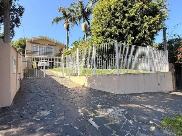 Casa / Sobrado para Venda em Porto Alegre/RS Tristeza 3 Quartos