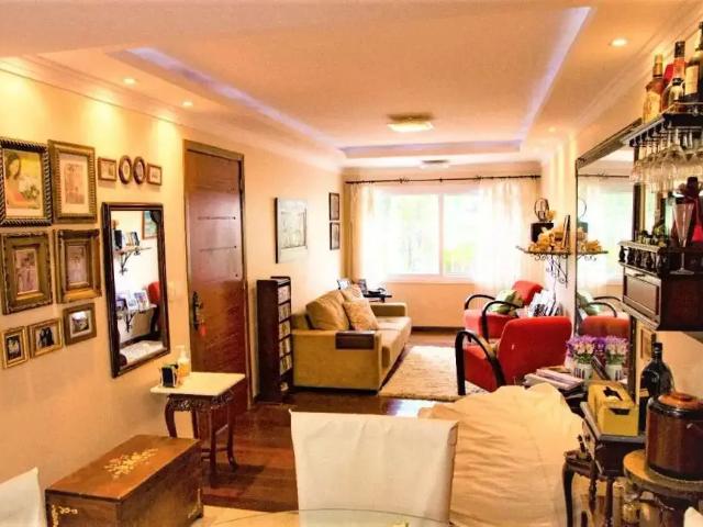 Casa / Sobrado para Venda em Porto Alegre/RS Tristeza 3 Quartos