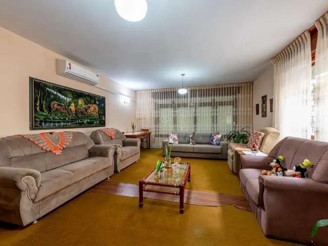 Casa / Sobrado para Venda em Porto Alegre/RS Tristeza 3 Quartos