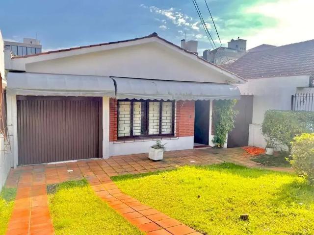 Casa / Sobrado para Venda em Porto Alegre/RS Tristeza 3 Quartos