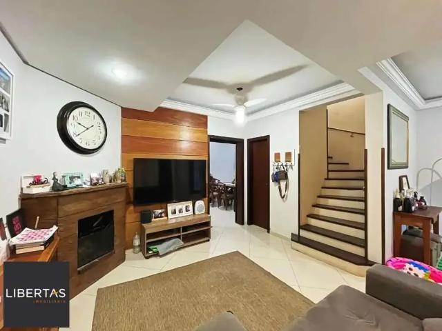 Casa / Sobrado para Venda em Porto Alegre/RS Tristeza 3 Quartos