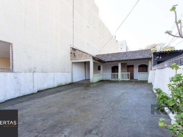 Casa / Sobrado para Venda em Porto Alegre/RS Tristeza 3 Quartos