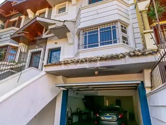 Casa / Sobrado para Venda em Porto Alegre/RS Tristeza 3 Quartos
