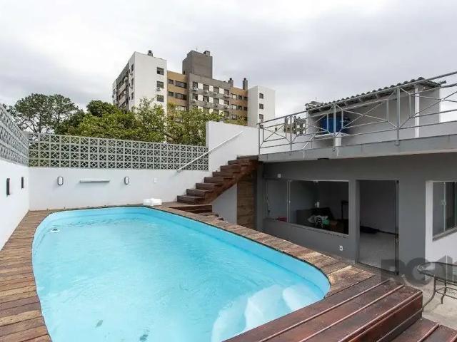 Casa / Sobrado para Venda em Porto Alegre/RS Tristeza 3 Quartos