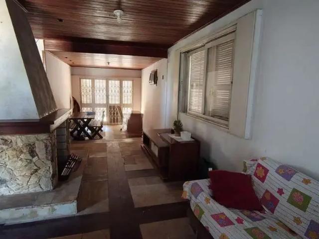 Casa / Sobrado para Venda em Porto Alegre/RS Vila Nova 3 Quartos