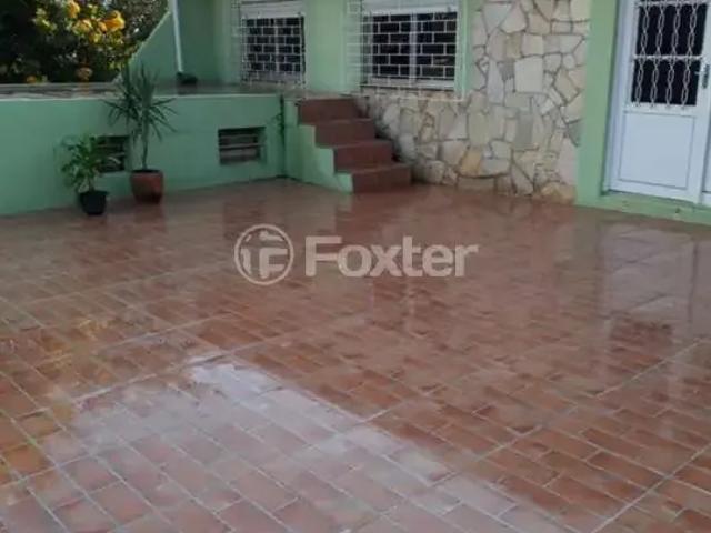 Casa / Sobrado para Venda em Porto Alegre/RS Vila Nova 3 Quartos