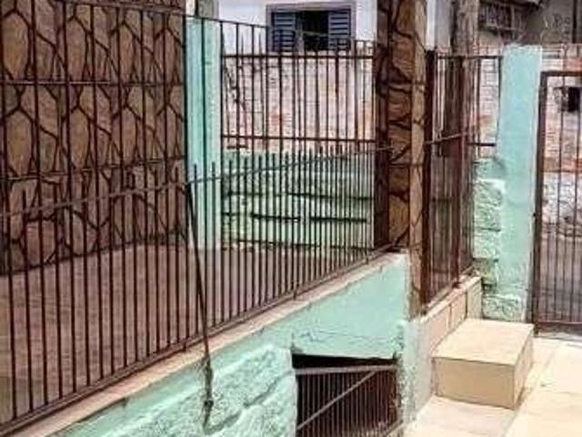 Casa / Sobrado para Venda em Porto Alegre/RS Vila Nova 3 Quartos