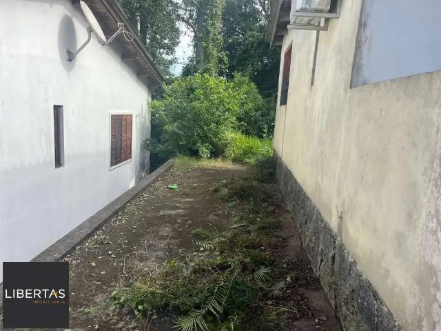 Casa / Sobrado para Venda em Porto Alegre/RS Vila Nova 2 Quartos