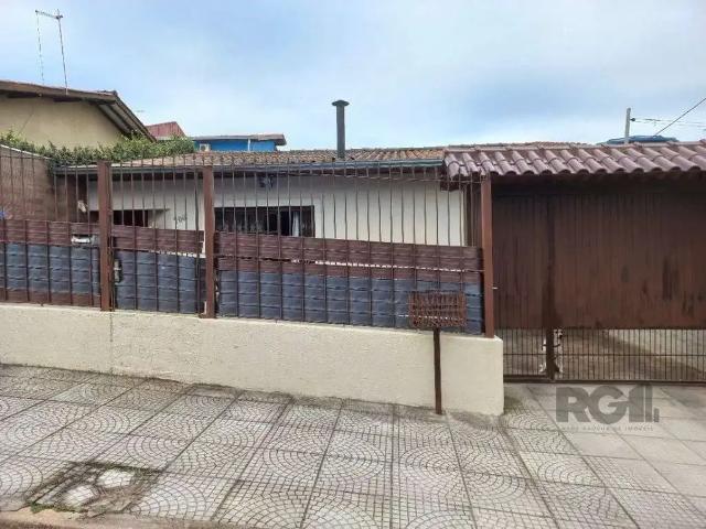 Casa / Sobrado para Venda em Porto Alegre/RS Vila Nova 2 Quartos
