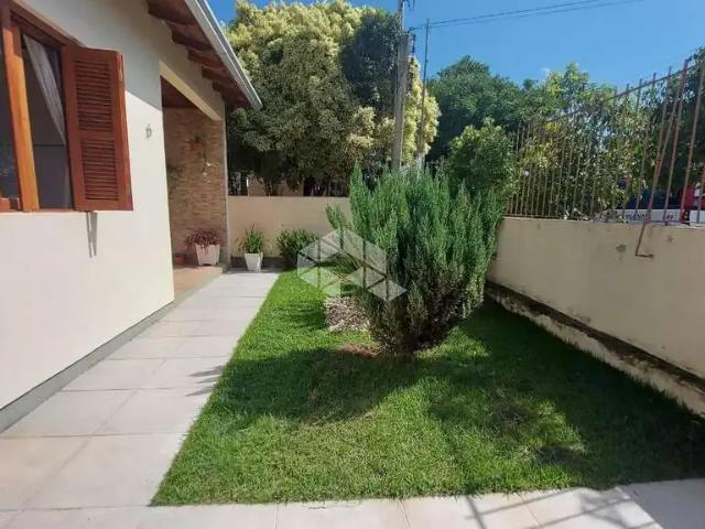 Casa / Sobrado para Venda em Porto Alegre/RS Vila Nova 2 Quartos