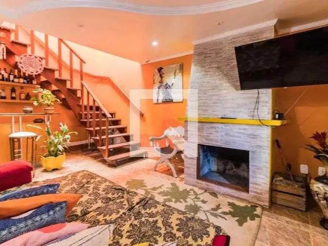 Casa / Sobrado para Venda em Porto Alegre/RS Vila Operária 4 Quartos
