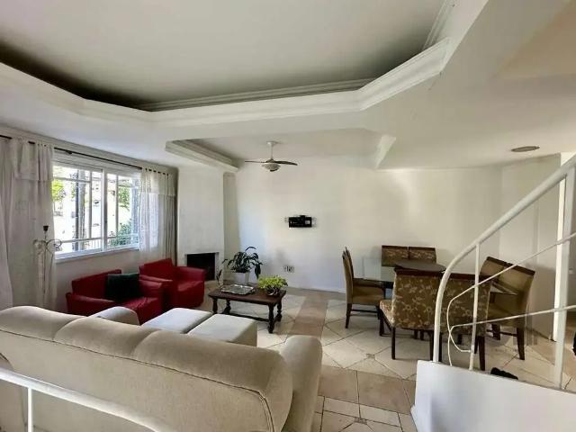 Casa / Sobrado para Venda em Porto Alegre/RS Vila Assunção 3 Quartos