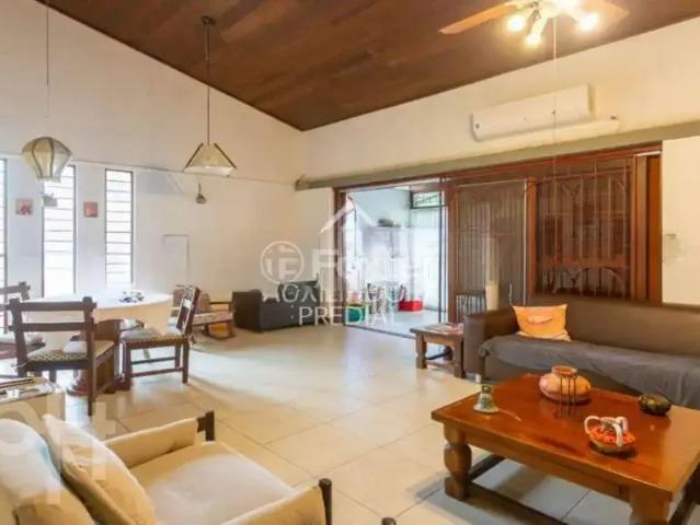 Casa / Sobrado para Venda em Porto Alegre/RS Vila Assunção 3 Quartos