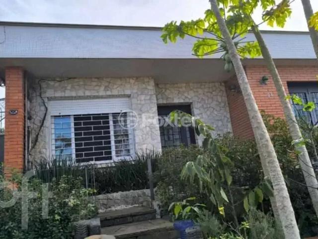 Casa / Sobrado para Venda em Porto Alegre/RS Vila Assunção 3 Quartos