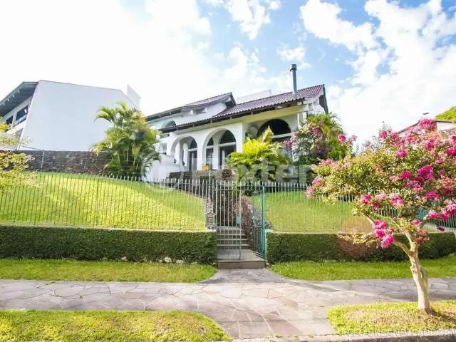 Casa / Sobrado para Venda em Porto Alegre/RS Vila Assunção 3 Quartos