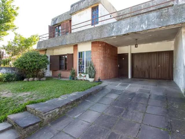 Casa / Sobrado para Venda em Porto Alegre/RS Vila Assunção 4 Quartos