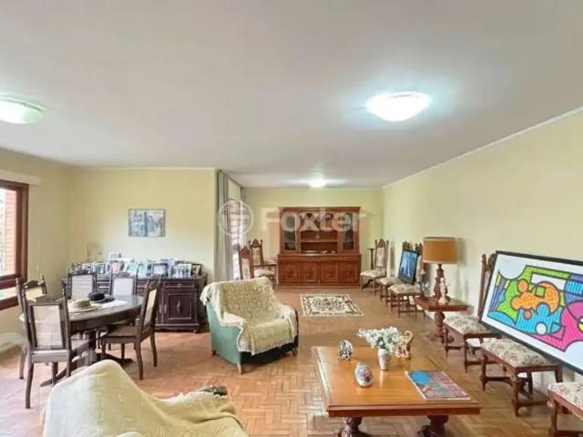 Casa / Sobrado para Venda em Porto Alegre/RS Vila Assunção 4 Quartos