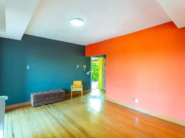 Casa / Sobrado para Venda em Porto Alegre/RS Vila Assunção 4 Quartos