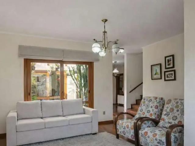 Casa / Sobrado para Venda em Porto Alegre/RS Vila Assunção 5 Quartos