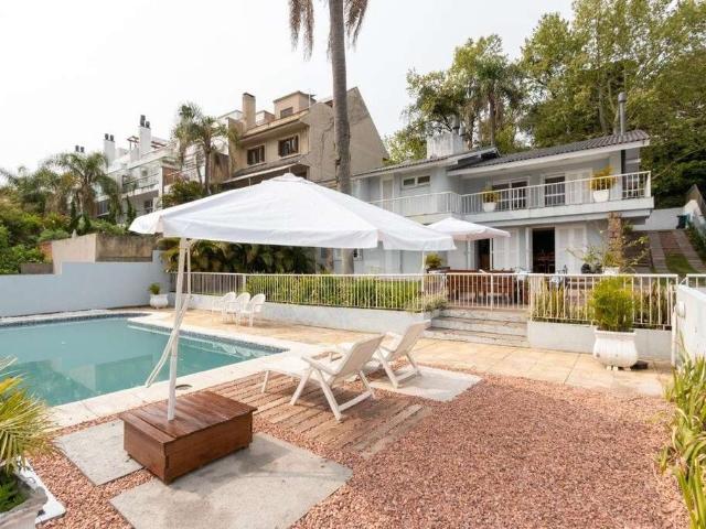 Casa / Sobrado para Venda em Porto Alegre/RS Vila Conceição 5 Quartos
