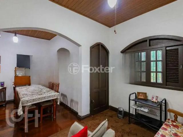 Casa / Sobrado para Venda em Porto Alegre/RS Vila Ipiranga 2 Quartos