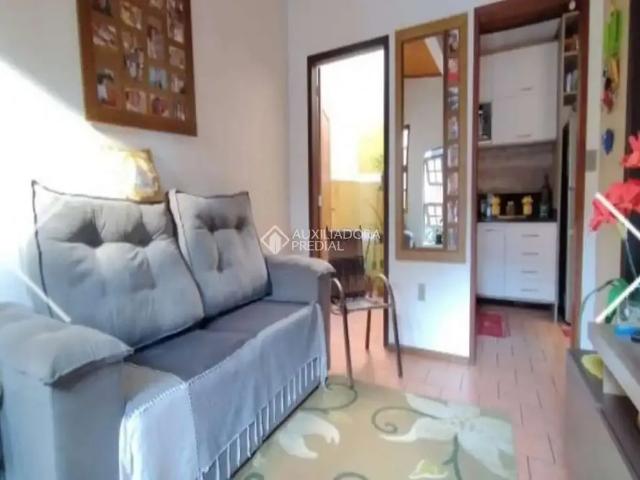 Casa / Sobrado para Venda em Porto Alegre/RS Vila Ipiranga 2 Quartos