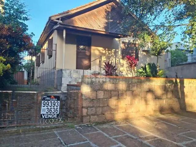 Casa / Sobrado para Venda em Porto Alegre/RS Vila Ipiranga 2 Quartos