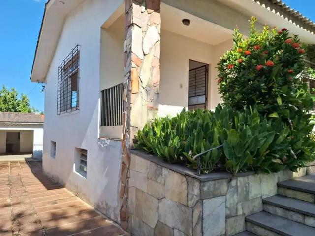 Casa / Sobrado para Venda em Porto Alegre/RS Vila Ipiranga 2 Quartos