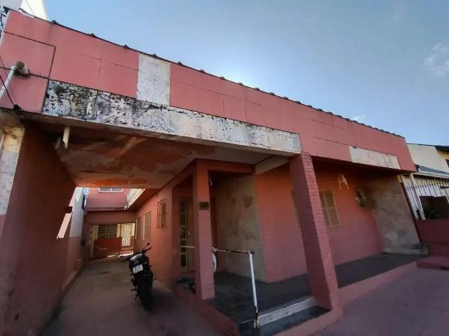 Casa / Sobrado para Venda em Porto Alegre/RS Vila Ipiranga 3 Quartos