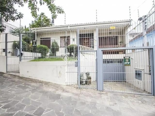 Casa / Sobrado para Venda em Porto Alegre/RS Vila Ipiranga 3 Quartos
