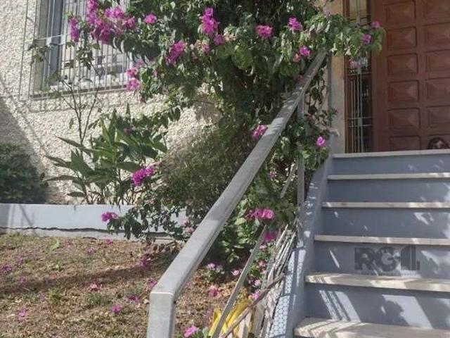 Casa / Sobrado para Venda em Porto Alegre/RS Vila Ipiranga 3 Quartos