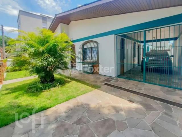 Casa / Sobrado para Venda em Porto Alegre/RS Vila Ipiranga 3 Quartos
