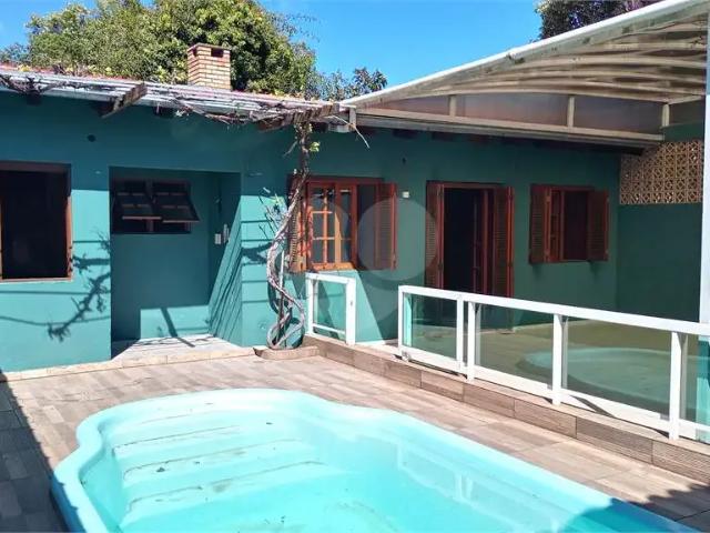 Casa / Sobrado para Venda em Porto Alegre/RS Vila Ipiranga 3 Quartos