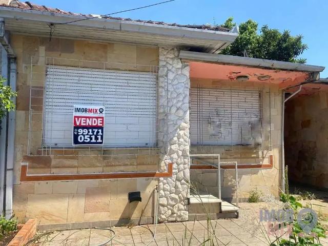 Casa / Sobrado para Venda em Porto Alegre/RS Vila Ipiranga 3 Quartos