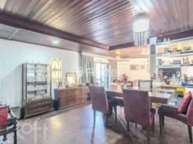 Casa / Sobrado para Venda em Porto Alegre/RS Vila Ipiranga 4 Quartos