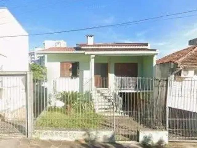Casa / Sobrado para Venda em Porto Alegre/RS Vila Ipiranga 4 Quartos