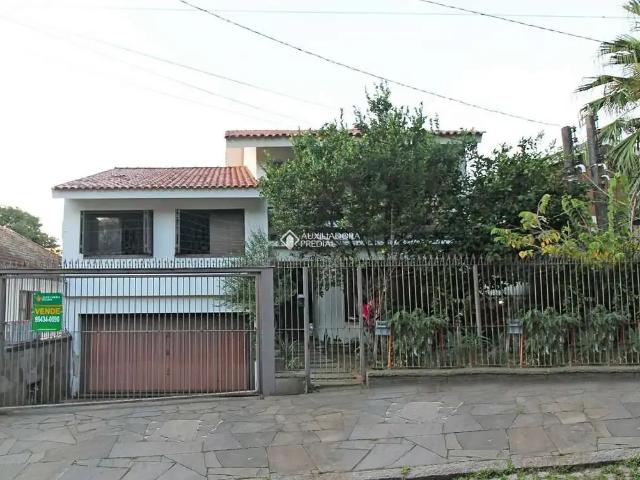 Casa / Sobrado para Venda em Porto Alegre/RS Vila Ipiranga 5 Quartos
