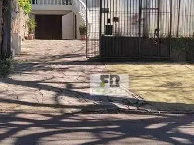 Casa / Sobrado para Venda em Porto Alegre/RS Vila Jardim 4 Quartos