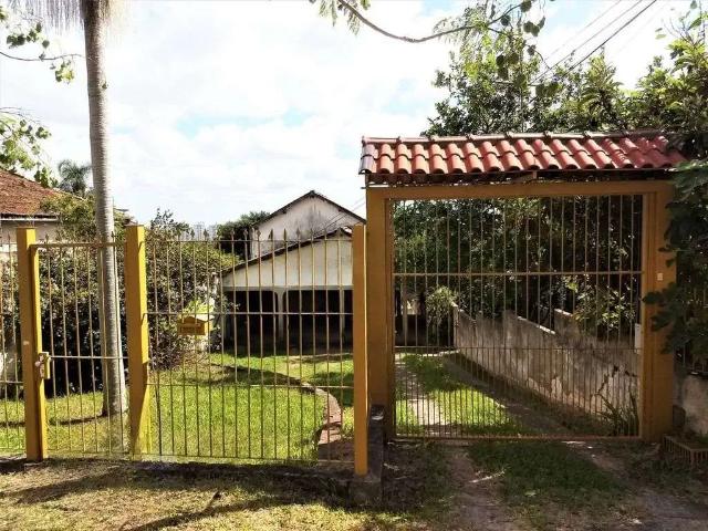 Casa / Sobrado para Venda em Porto Alegre/RS Vila Jardim 4 Quartos