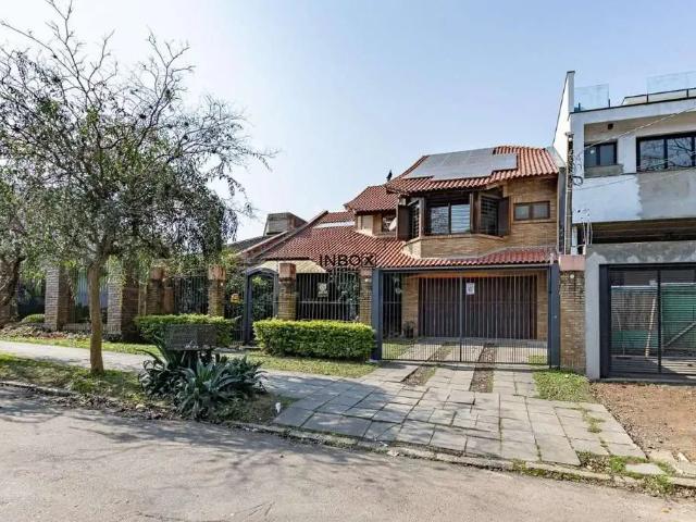 Casa / Sobrado para Venda em Porto Alegre/RS Vila Jardim 4 Quartos